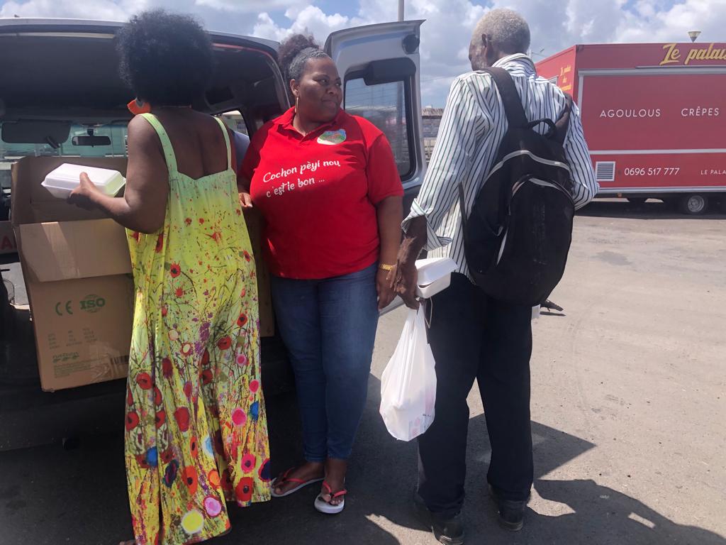 Opération solidaire à Terres Sainville